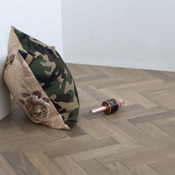 V4 Zigzag ZB203 Oak 'White Smoked Oak' Brushed & White Hardw...